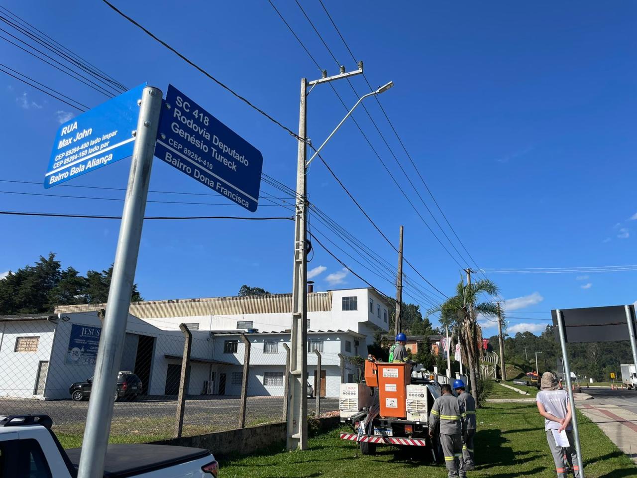 Iluminação do trevo da Imigrantes começa a ser implantada - Portal São ...